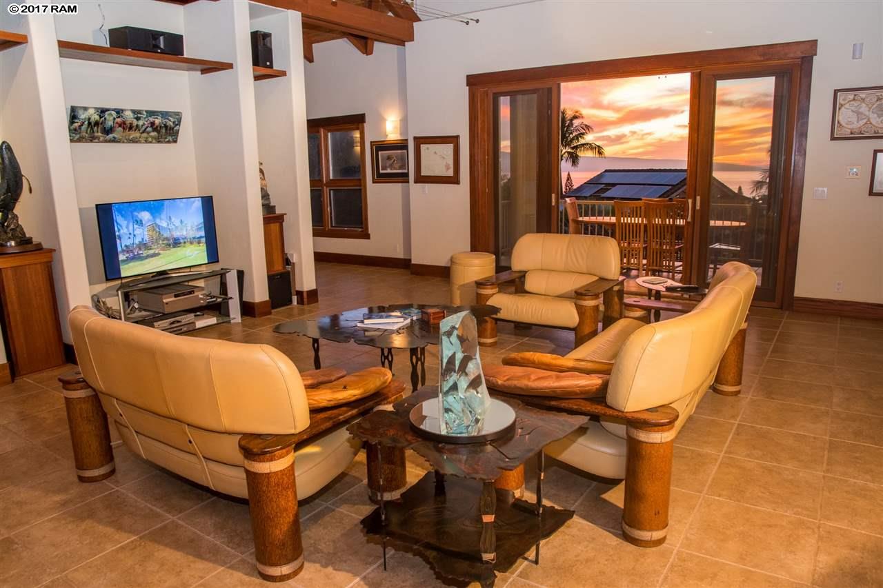 Kaanapali Home : 250 Akia Pl, Maui, Hawaii