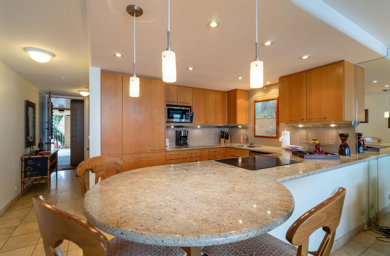 Napili/Kahana/Honokowai Condo : Kaleialoha Unit 208, Maui, Hawaii