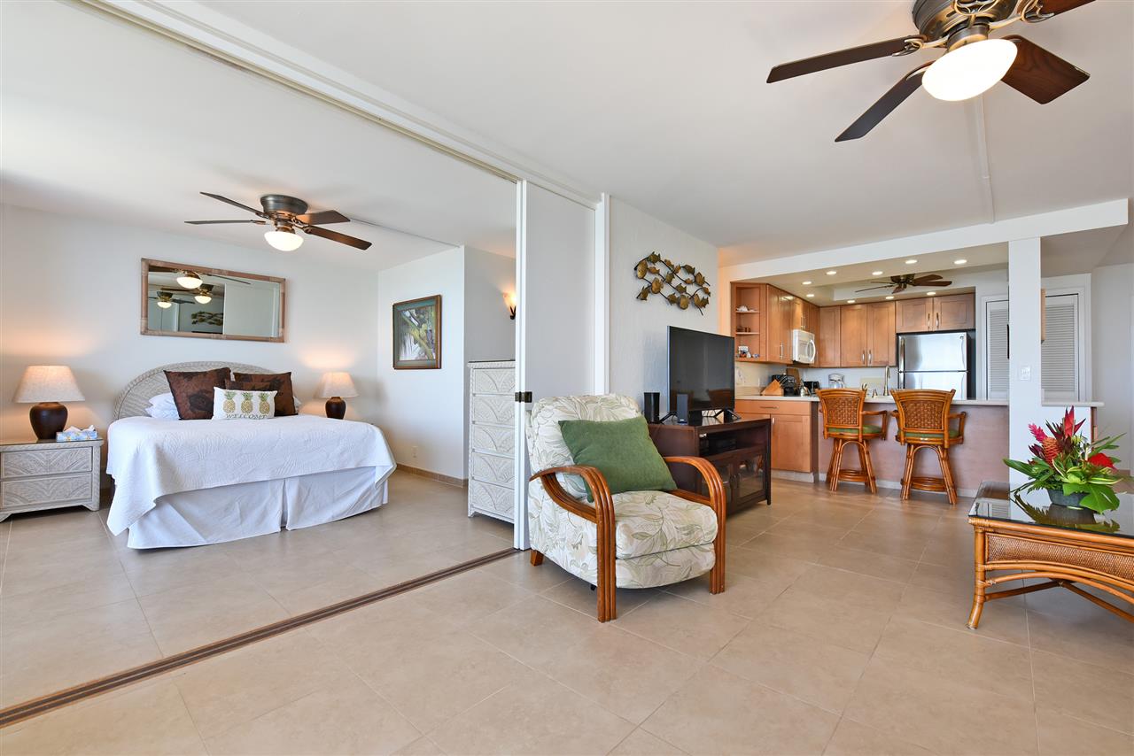 Napili/Kahana/Honokowai Condo : Hololani Unit B403, Maui, Hawaii
