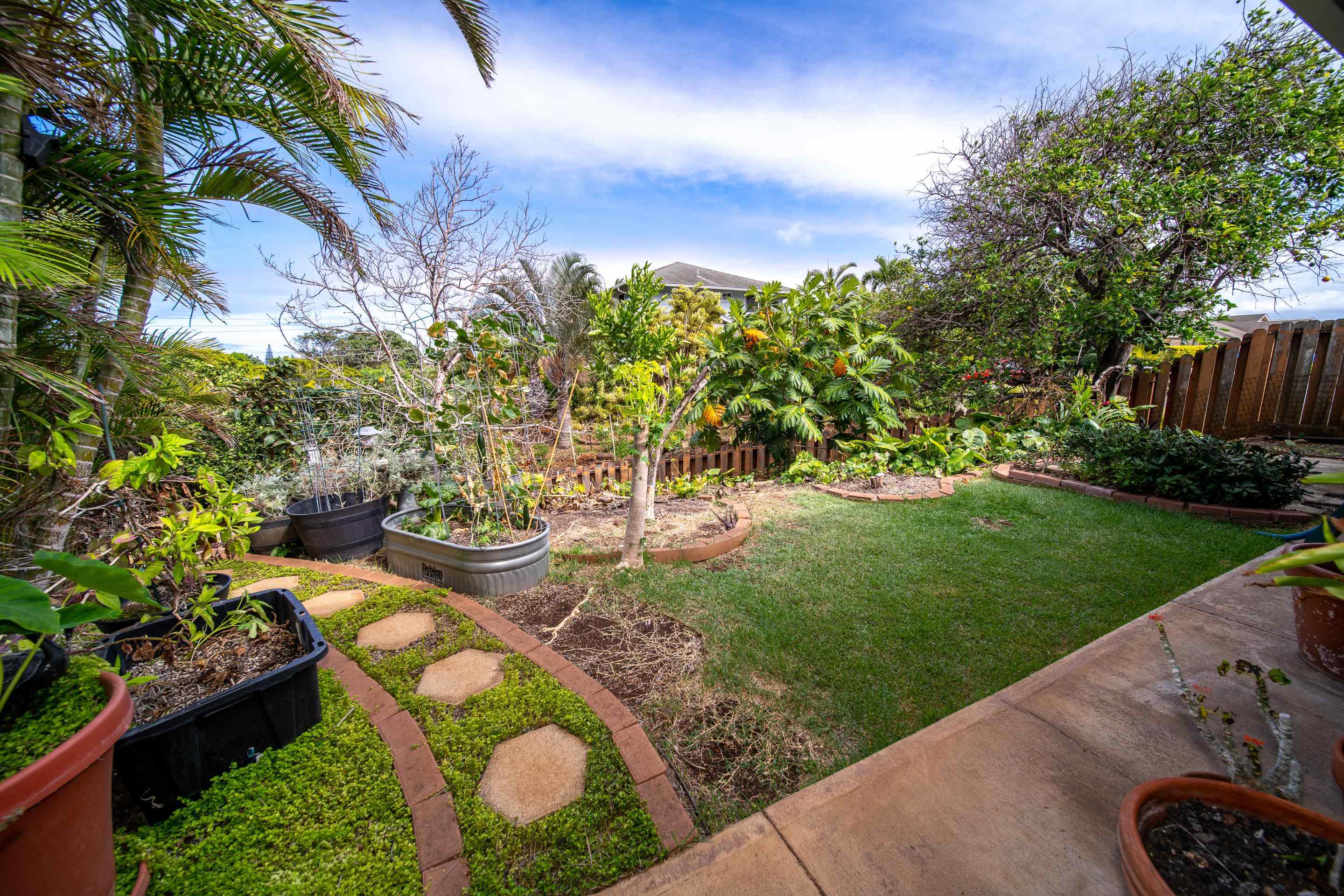 Wailuku Home : 129 Poniu Cir, Maui, Hawaii