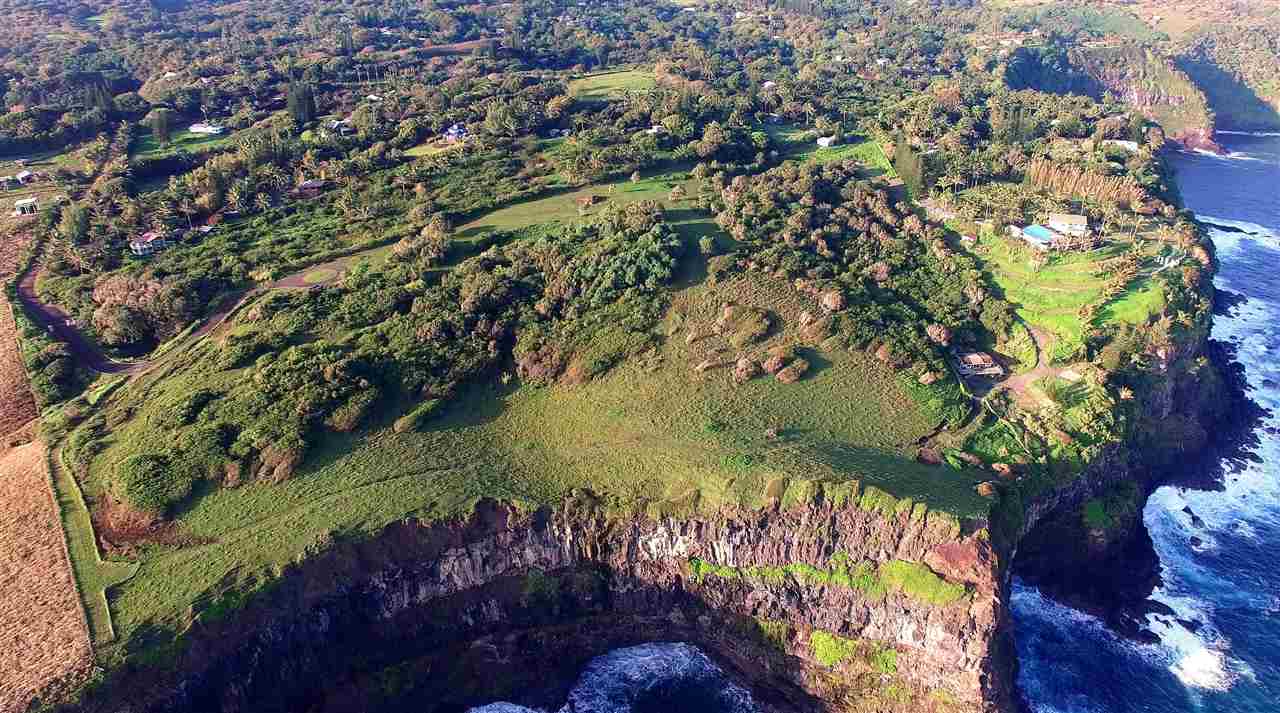 Oceanfront Land For Sale in Maui, Hawaii