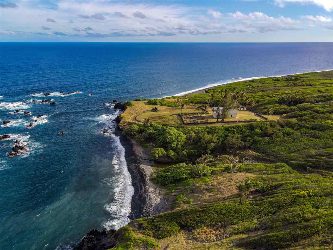 Oceanfront Land For Sale in Maui, Hawaii